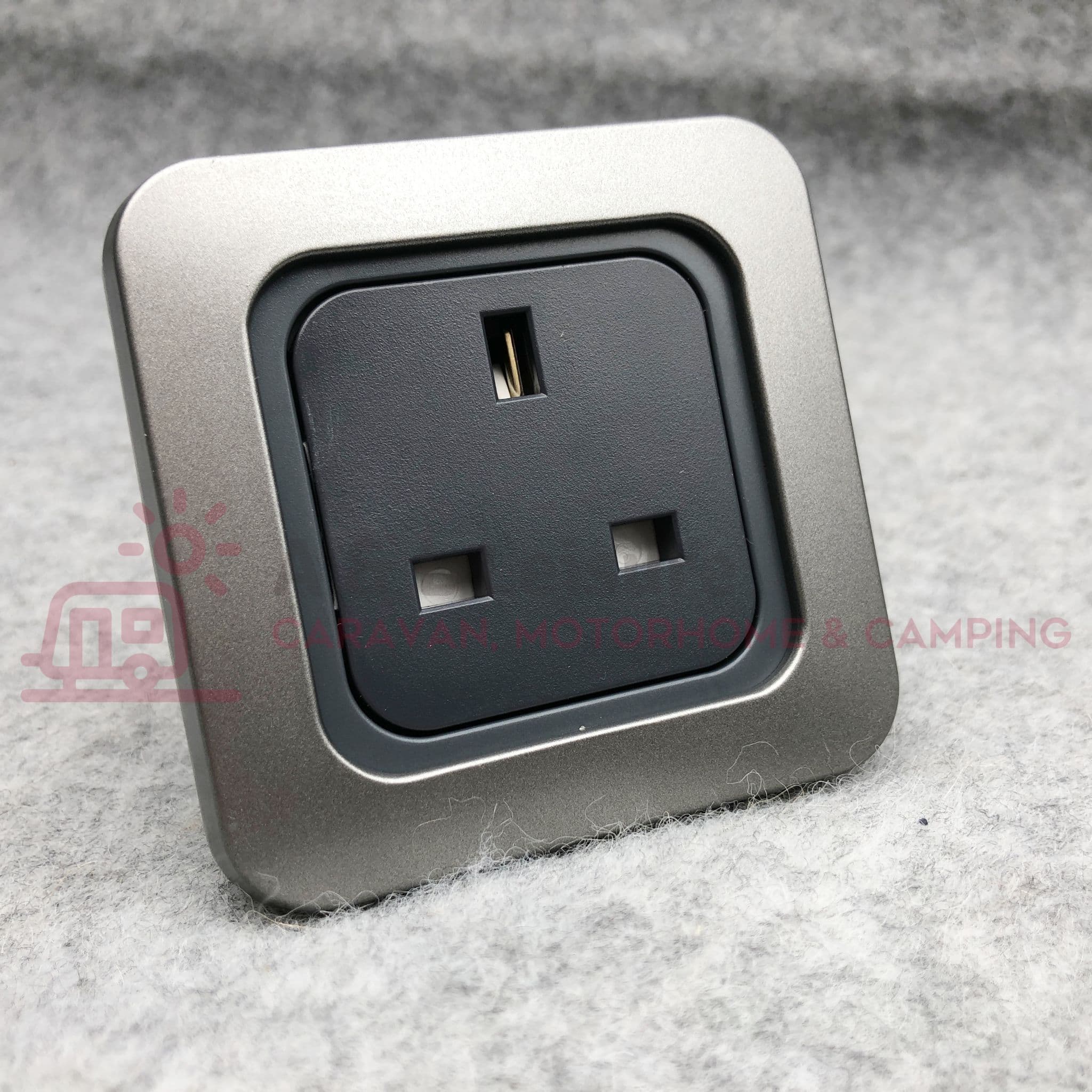 CBE C-Line 13a - 240v 1-Way Socket Faceplate & Back Box Gun Metal Grey ...